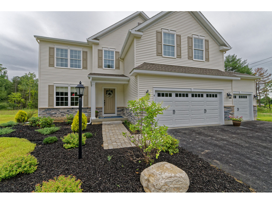 New Homes for Sale in Glenmont NY | Bender Farms